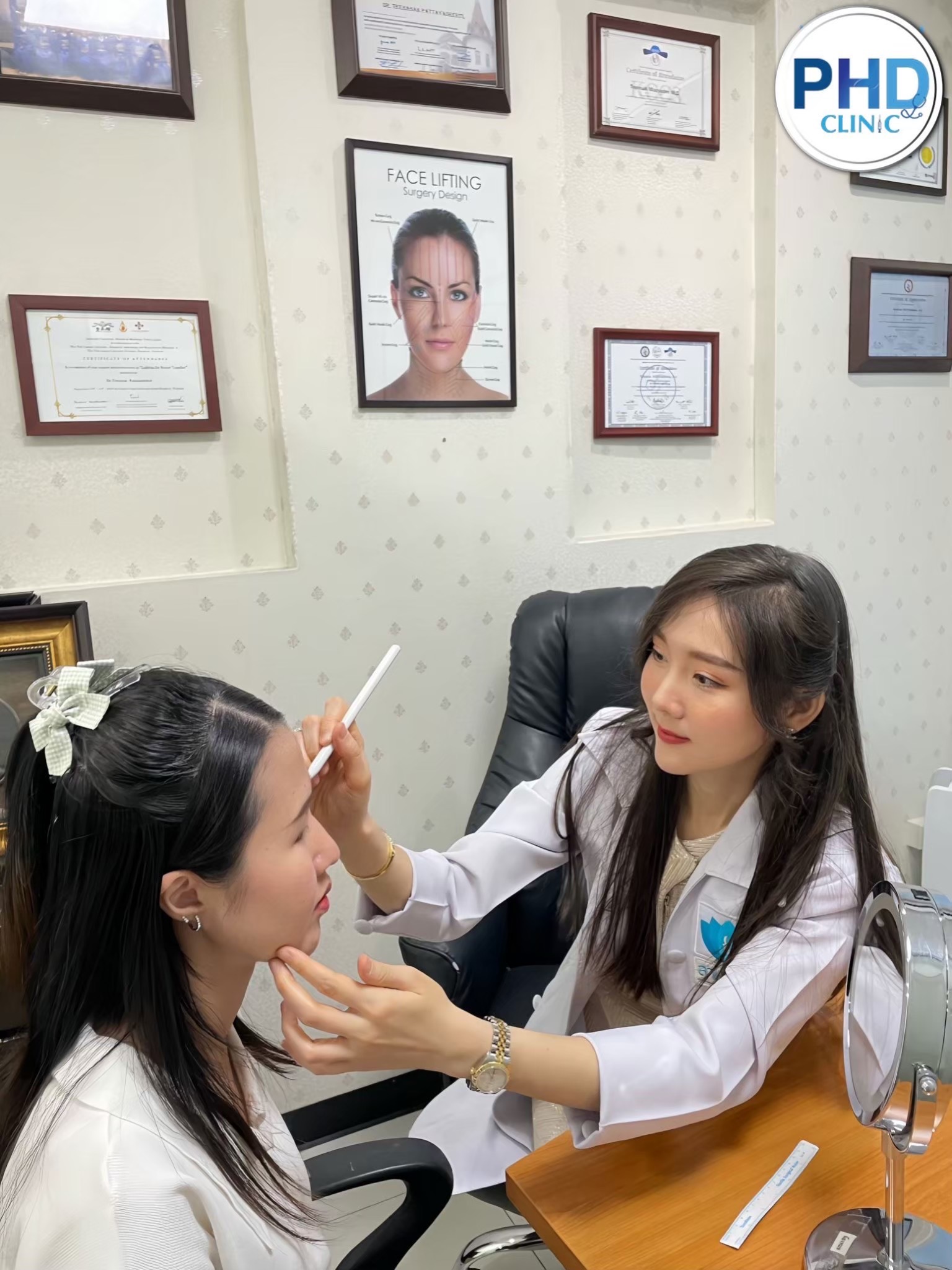 Upper Blepharoplasty pattaya - phd-Clinic Upper Blepharoplasty pattaya